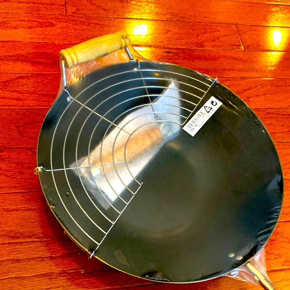 Kitchen | Nwt Wok With 2 Wooden Handles And Half Moon Metal Drain Rack ...